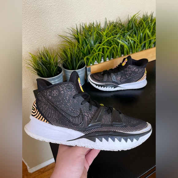 Nike | Shoes | Nike Kyrie 7 Ripple Effect Black White | Poshmark